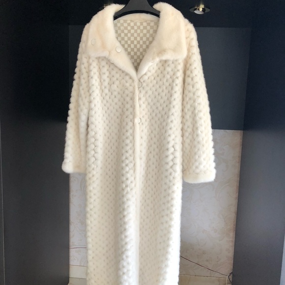 ROYAL CHIE | Jackets & Coats | Royal Chie Mink Fur Coat | Poshmark